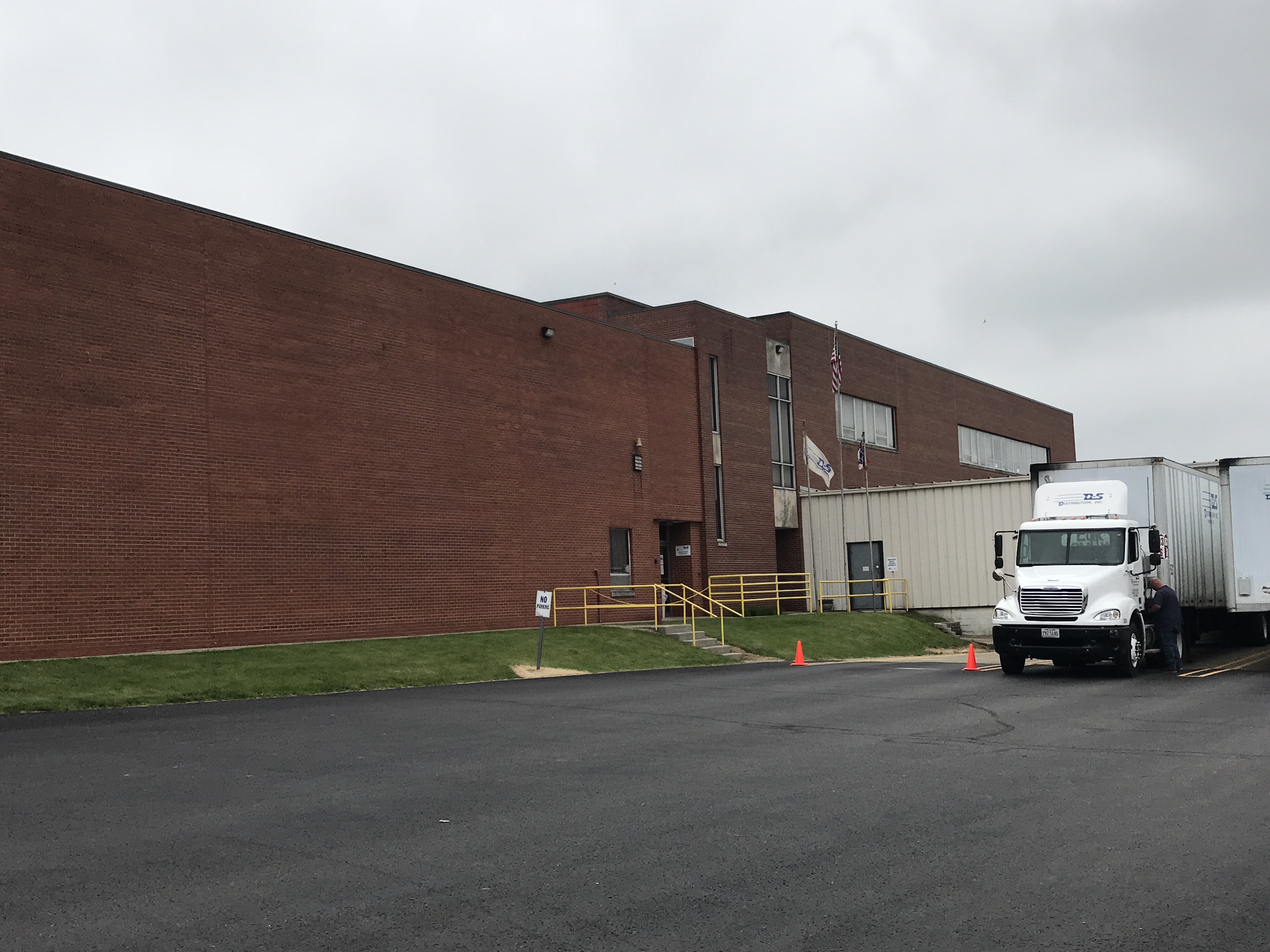 Regal-Entrance - D+S Distribution | D+S Distribution, Inc.